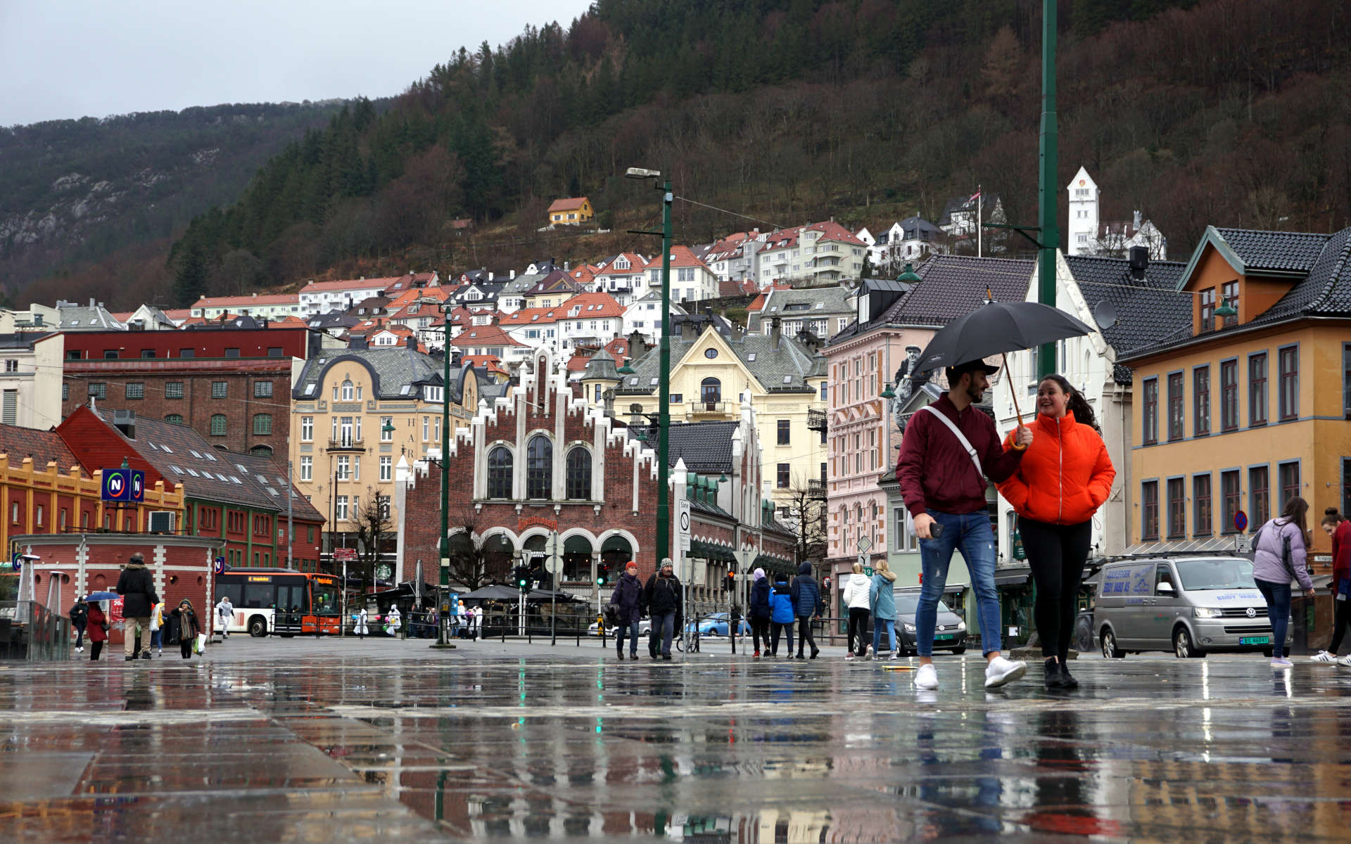 Bergen bei Regen: Tipps für Norwegens "Regenstadt" • Fjordwelten